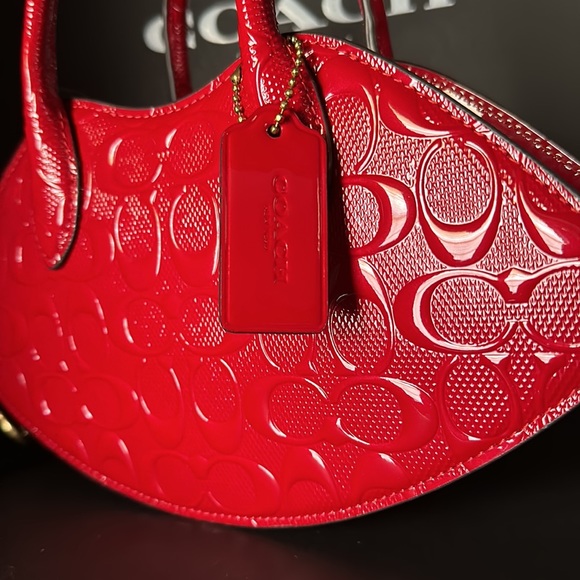 Coach | Bags | Nwt Coach Runway Lip Kiss Bag Signature Leather Red ...